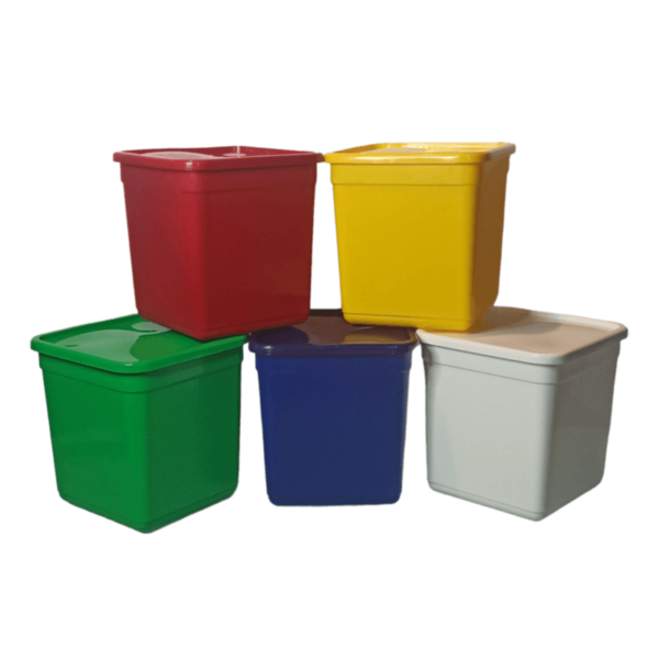 Empty four litre size bucket with lid | Mushroommate